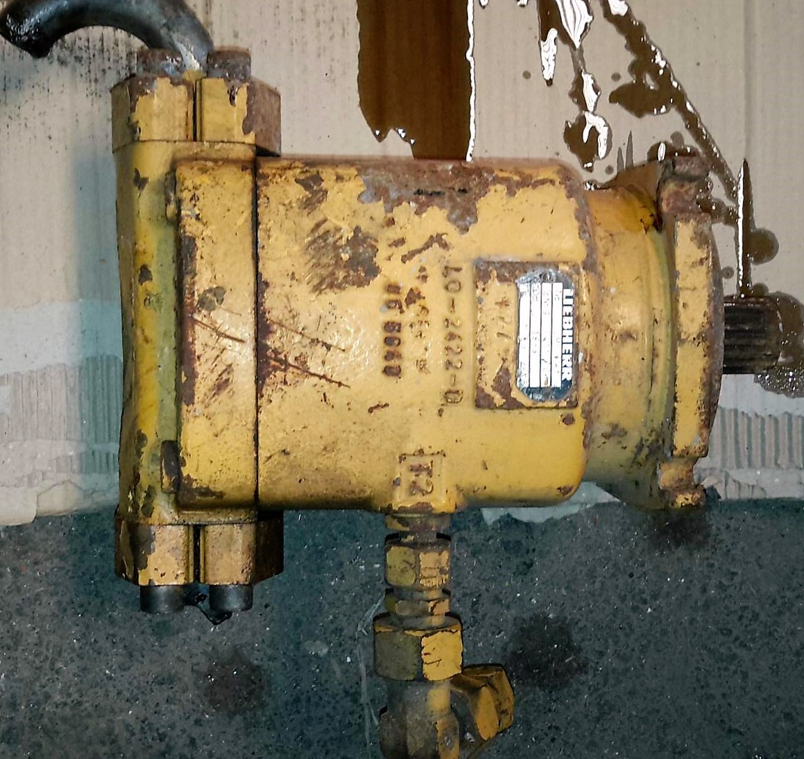 Motor hidraulico LIEBHERR MODEL LMF64 (9477411)