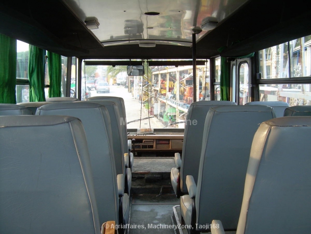 mini bus NISSAN CABSTAR H40 de 22 Lugares